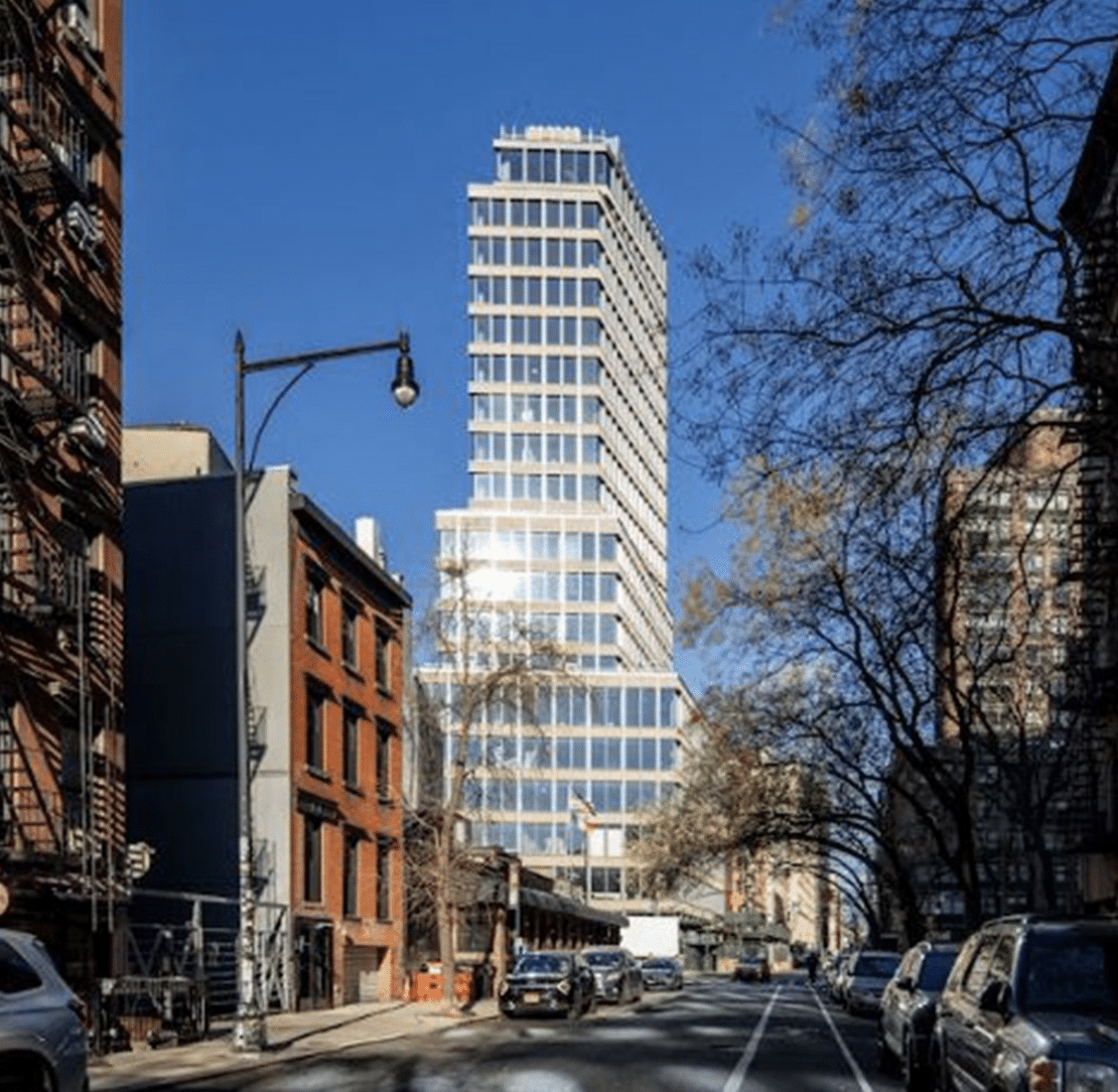 Companies are once again battling for Manhattan office space and prices ...